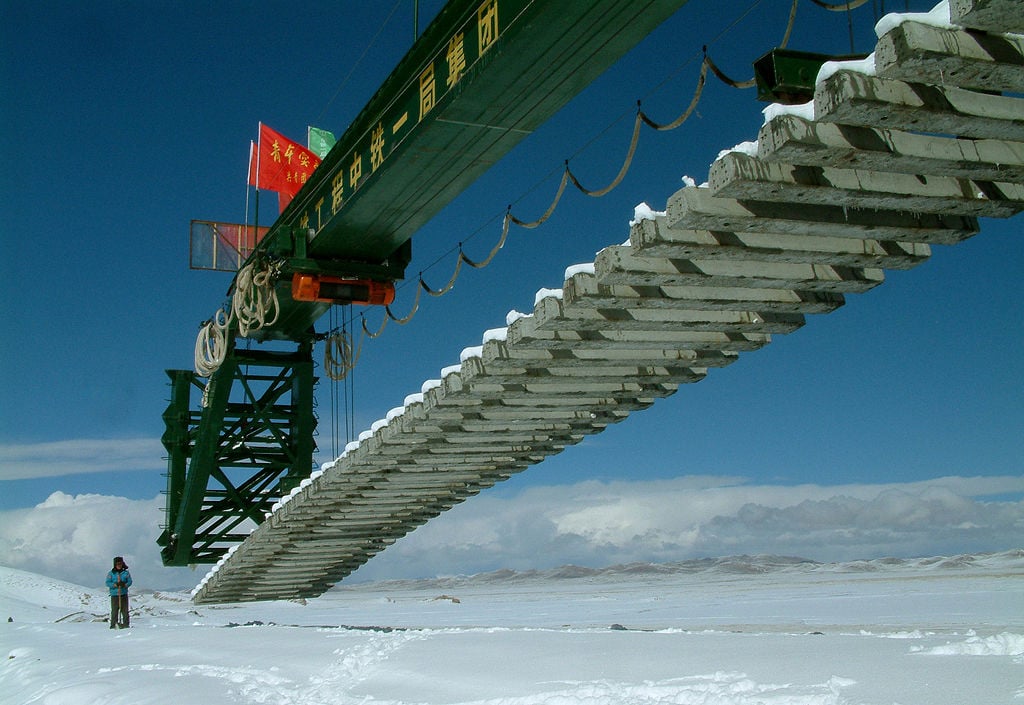 Qinghai–Tibet train line | The highest railway in the world - Great Big ...