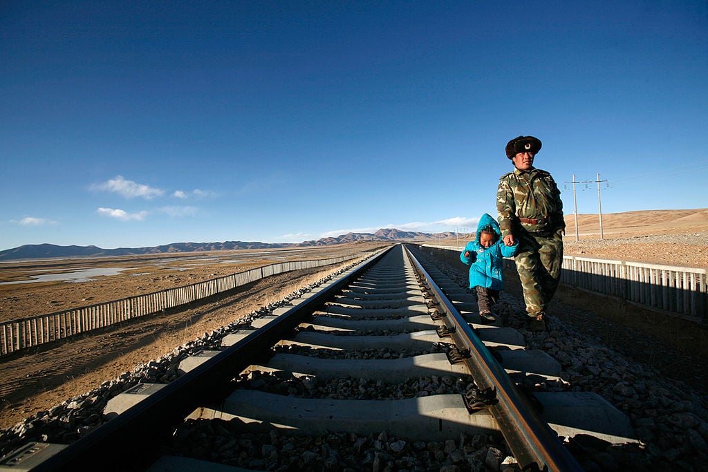 Qinghai–Tibet train line | The highest railway in the world - Great Big ...